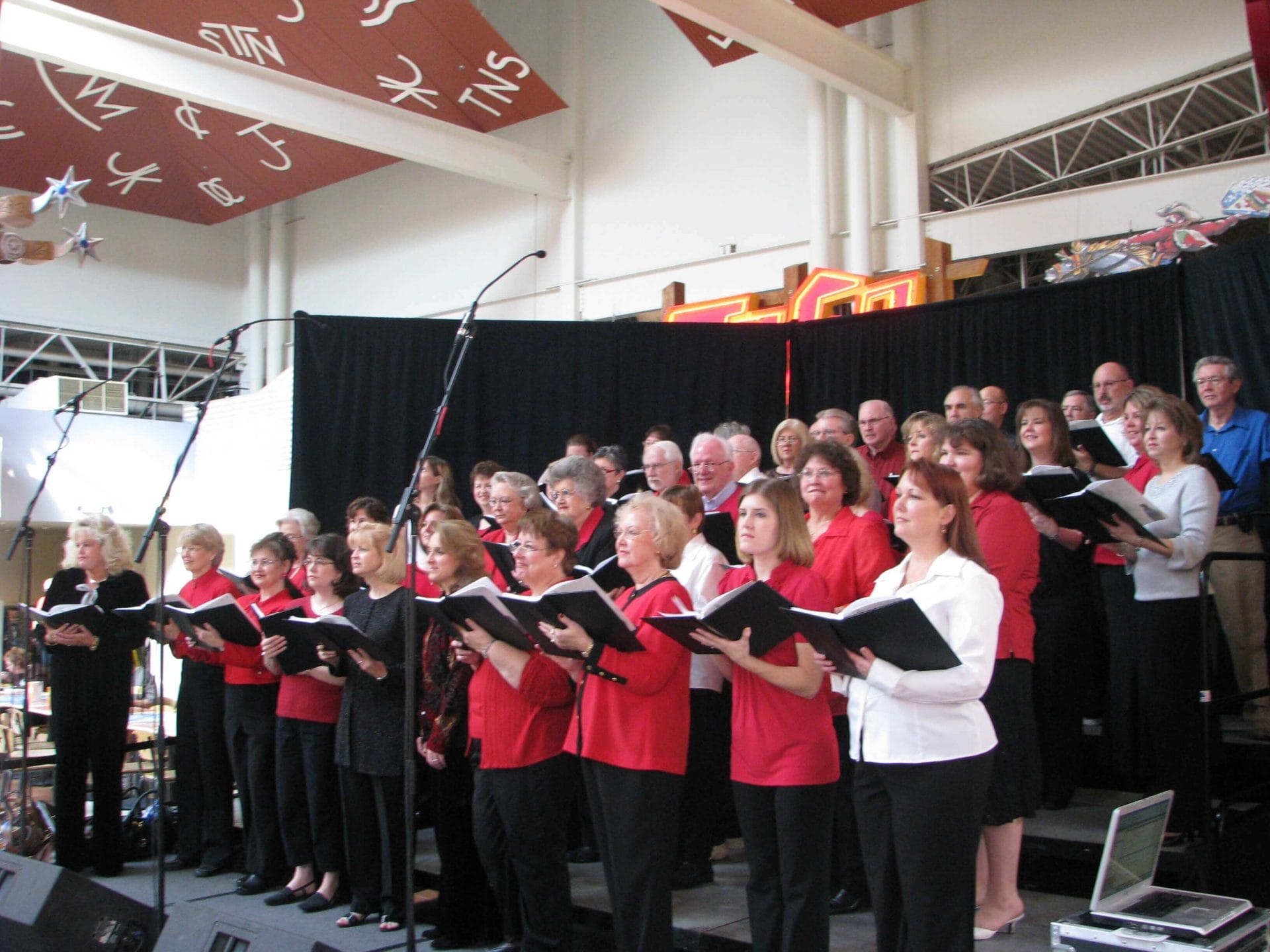 4 Steps to Choose the Size for your Choir or Choral Risers - TCRR